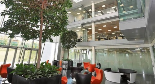 Asa arata sediul si fabrica Apple din Cork, Irlanda | iDevice.ro