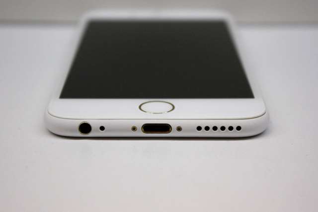 Un iPhone alb mat trebuie sa fie lansat de Apple | iDevice.ro
