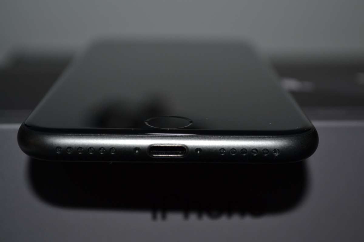 IPHONE 8 REVIEW - COMPROMISUL FACUT DE APPLE | iDevice.ro