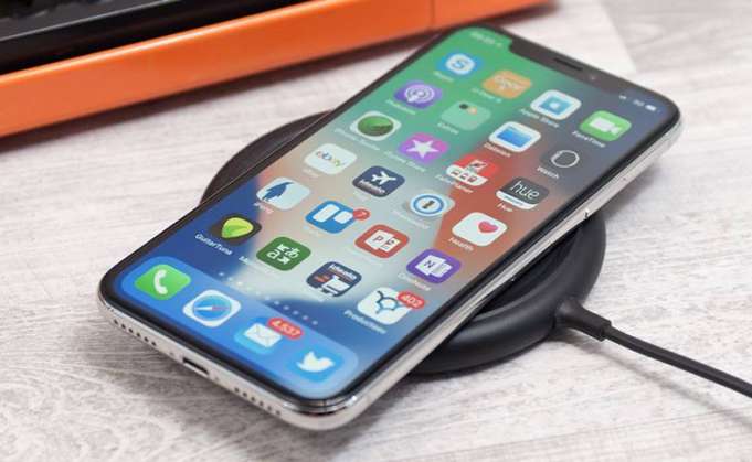 EMAG: 1700 LEI REDUCERE LA IPHONE X ASTAZI | iDevice.ro