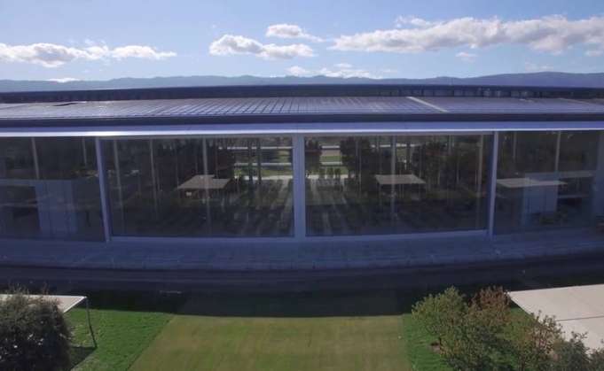 Tim Cook arata Extravaganta Apple din Apple Park | iDevice.ro