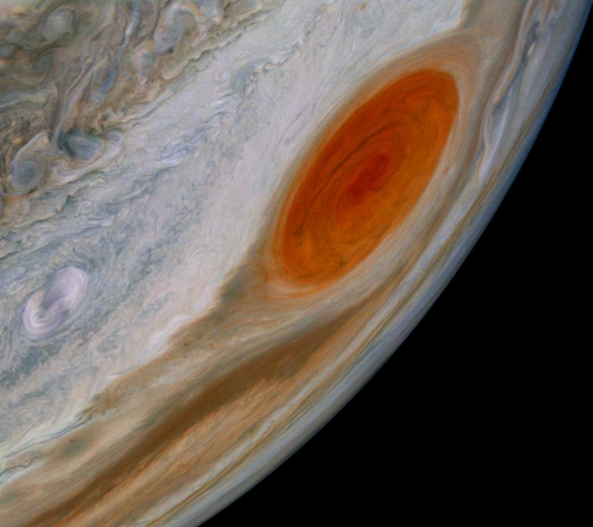 PLANETA JUPITER: NOILE IMAGINI UIMITOARE PUBLICATE DE NASA | iDevice.ro