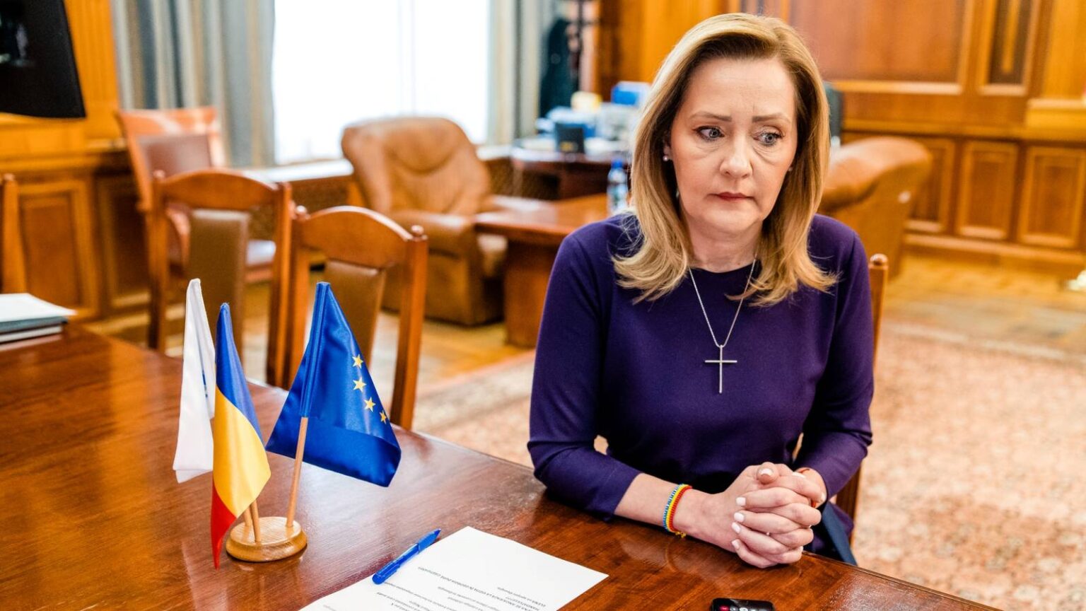 Apelul de URGENTA al Elenei Lasconi intr-un Moment CRUCIAL pentru ...