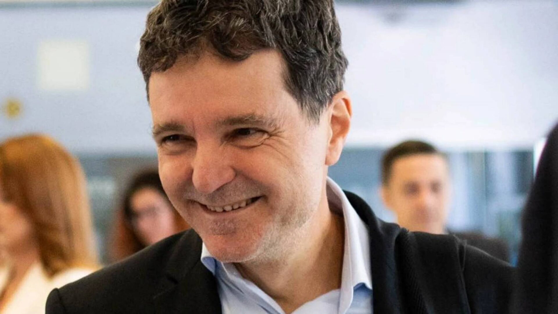 Nicusor Dan Promulga o Lege Critica pentru Romania, Vorbeste despre ...